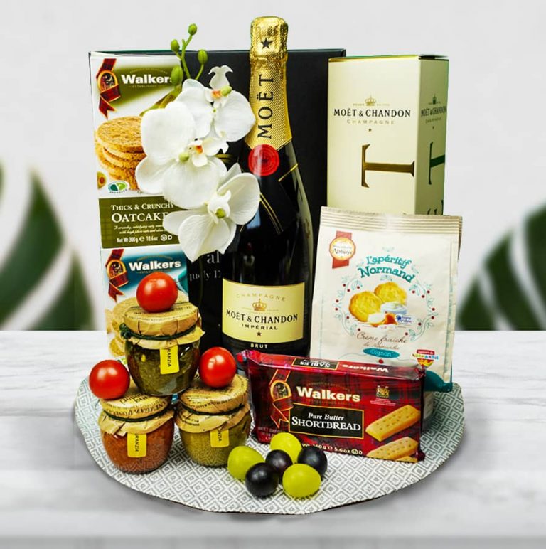 Send Champagne Gift Hampers With Walwater Gifts To Europe